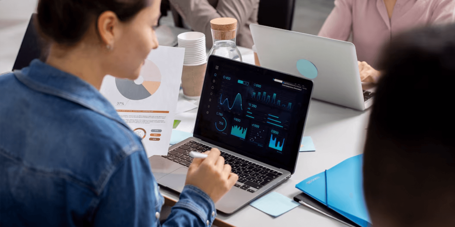 Importance of Smart Data Management in Customer Experiences